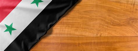 복사 공간이있는 나무 배경에 시리아의 국기 0명에 대한 스톡 사진 및 기타 이미지 0명 공단 공란 Istock