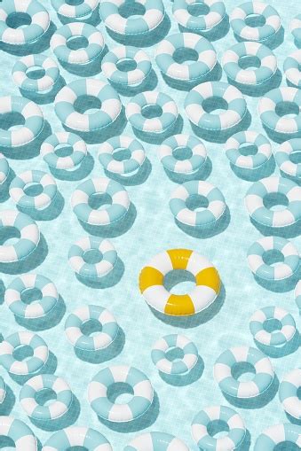 여름 휴가 동안 수영장에 있는 다채로운 팽창식 수영 반지 여름 패턴 평면도 3d 일러스트레이션 렌더링 여름 엽서 전단지 포스터의