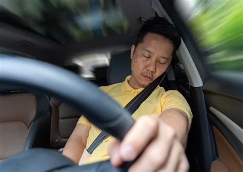 What Are The Risks Of Car Accidents Due To Driver Fatigue
