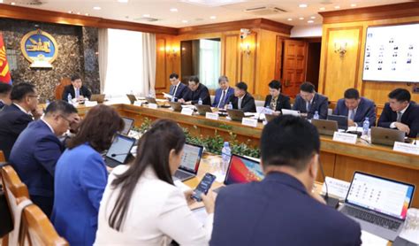 Фото мэдээ СУМЫН ТӨВД ТАВ БОЛОН ТҮҮНЭЭС ДЭЭШ АЖИЛЛАСАН