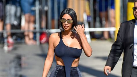 Kim Kardashians Chic Bob Haircut Debut In Skims Video