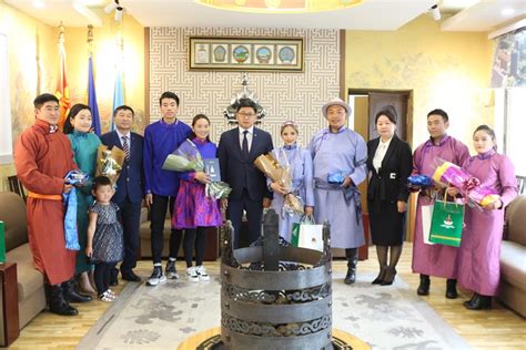 ЗАЛУУ ХОСУУДАД ГЭРЛЭЛТИЙН БАТАЛГААГ ГАРДУУЛАН ӨГЛӨӨ