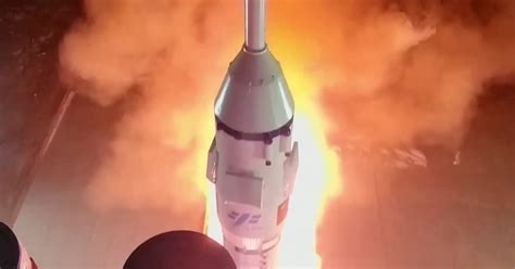 중국 독자 우주정거장 위한 유인 우주선 발사 성공