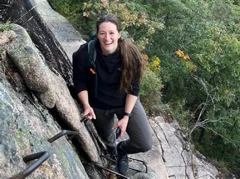 Capt Rebecca Lobach 28 Idd In Crash That Killed 67