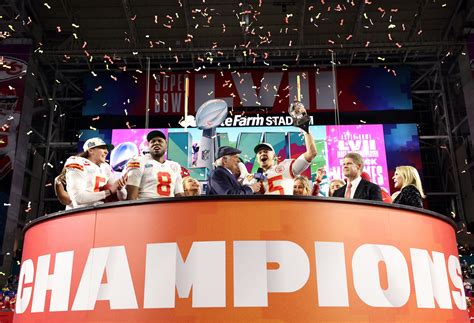 How Many People Watch The Super Bowl Every Year History Sportshistori