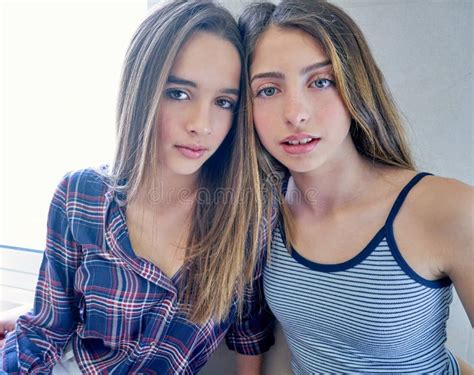 24501 Beautiful Young Teen Girls Smiling Photos Free And Royalty Free