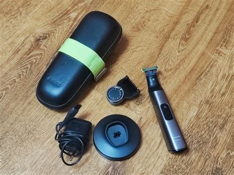 Philips OneBlade Pro QP6651 (QP6651/61) - купить электробритву: цены ...