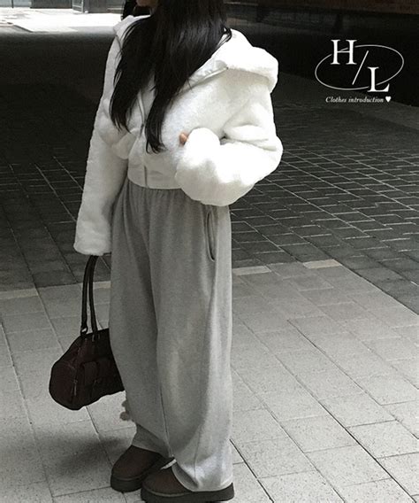 슈앤샵 당일출고🔥누빔안감 밍크 후드 퍼집업 세미크롭 숏자켓기모 항공점퍼잠바 뽀글이울양털 빅사이즈 깔깔이무스탕 교복 후리스 겨울옷 긴팔블루종 일본여행룩 오버핏 크리스마스