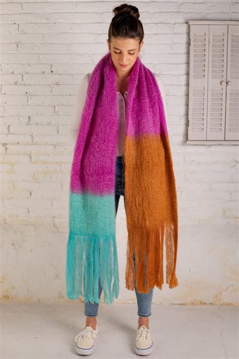 Bufanda Ezcaray Color Block Fucsia Y Azul La Moderna Singular