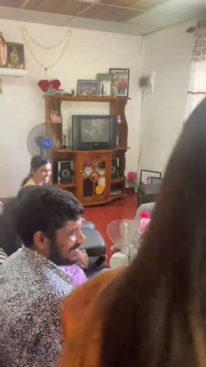 තව පොඩ්ඩෙන් මනමාලයා මරු වෙනවා අප්පා 😂😏 Love Wedding Dance Funny Cute Shorts Trending