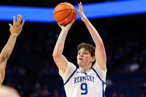 An Early Look At The Potential Kentucky Basketball Roster For 2025