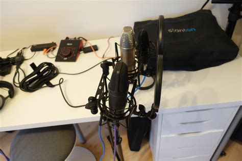 Test: Behringer TM1 Complete Vocal Recording, Großmembran ...