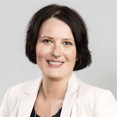 Cornelia Hackl Senior Graphic And Webdesigner Iventa The Human Management Group Xing
