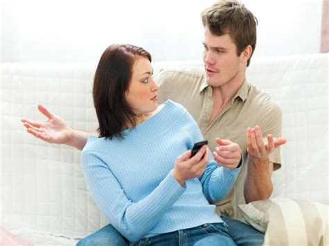 Why You Shouldn T Touch Her On First Date Boldsky Com