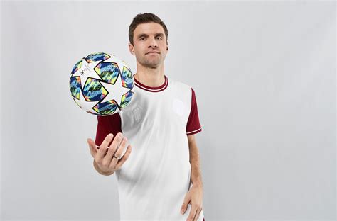 ชุดแข่งพิเศษเพื่อฉลองครบร เสือใต้ บาเยิร์น มิวนิค แฟนคลับ