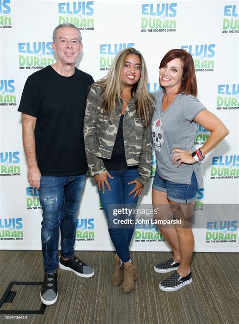 Elvis Duran And Danielle Monaro Pose With Cohost Medha Gandhi As She