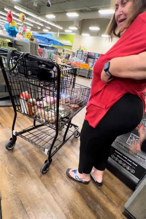 fat booty granny spiderswipe dm to purchase 3 r spiderswipesss