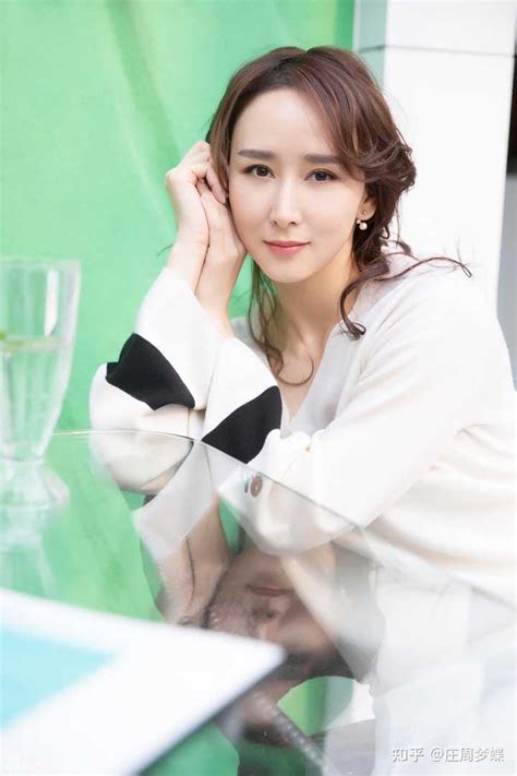 胡静在嫁入马来西亚豪门后的婚姻状态怎么样？ 知乎