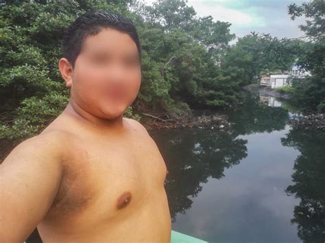 Mis Pezones A La Vista En La Ciudad Tetillas De Macho 01 25 Pics Xhamster