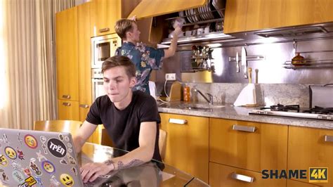 Fellow Wants To Make Love His Neighbour Porno F Hotntubes Com