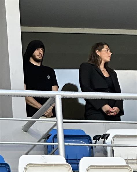 ფოტო როგორ გულშემატკივრობდა ხვიჩა კვარაცხელია საქართველოს 21 წლამდელთა