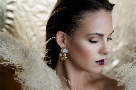 Alice Viola Official Website