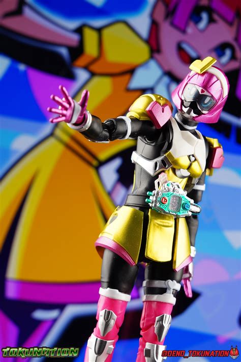 S H Figuarts Kamen Rider Poppy Toki Meki Crisis Gamer Level X Gallery