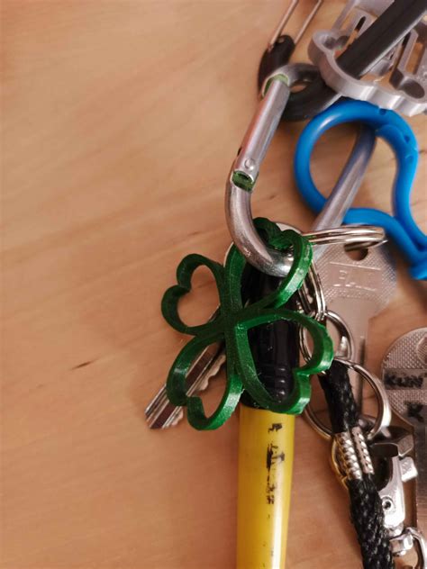Four Leaf Clover Keychain By Sztrikes Download Free Stl Model