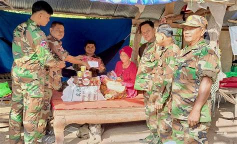 គ្រួសារយោធិន តំបន់ប្រតិបត្តិការសឹករងកំពង់ឆ្នាំង លំហែរមាតុភាព បានទទួលសម្ភារឧបត្ថម្ភរបស់អង្គភាព