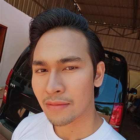 ពោះម៉ាយសាច់ដុំកង់ៗ សន ពិសិដ្ឋ ឲ្យហ្វេនជ្រួលជ្រើមគ្រឺតមិនស្ទើរ Khmerload