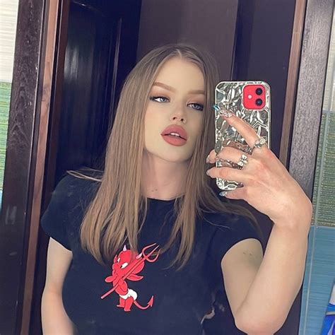 Onlyfans Yourangel07 Model Profile Photos And Links Erotic Beauties