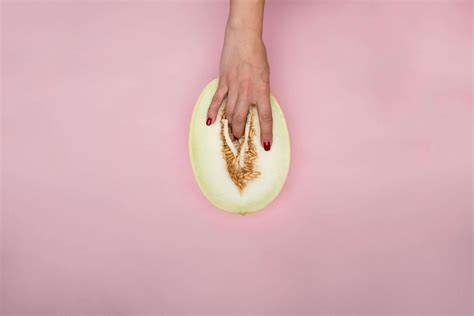 Treating Painful Sex A Sex Therapist Shares What To Do When Sex Hurts Isiah McKimmie