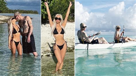 Kim Kardashian Posing In A Black Bikini Kisses Beau Pete Davidson On Beach For 2 See Couple S