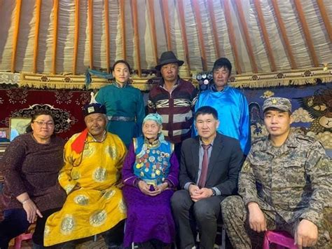 Фронт С Цэгмид гуайд Эх орны дайны ялалтын 75 жилийн ойн медалийг гардууллаа Newswall