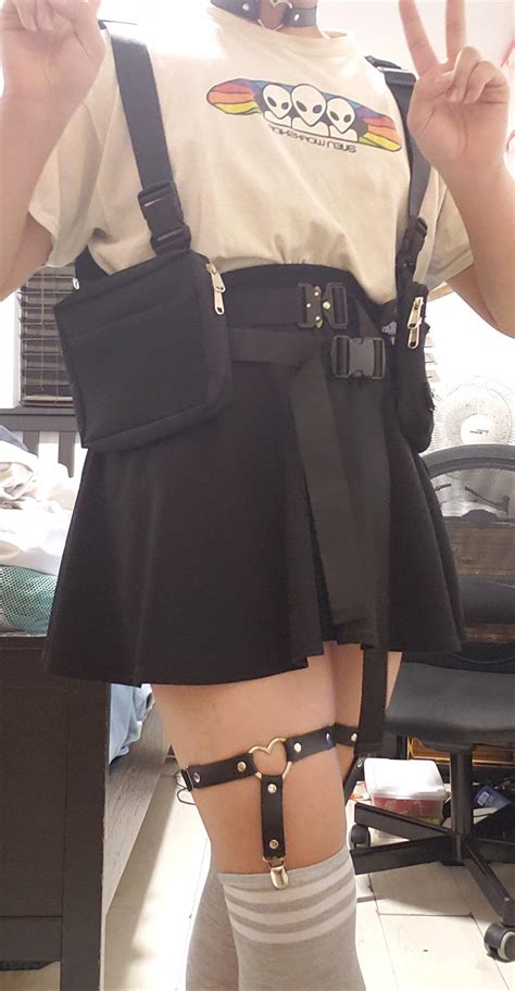 Is My Outfit Gud👉👈 Scrolller