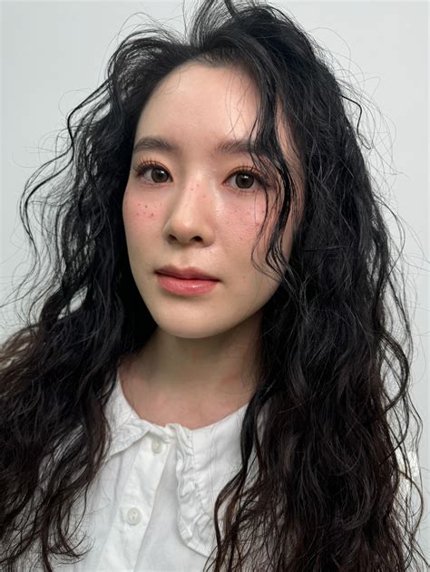 스친아 안녕 너무 추워졌어 스친들 월 이벤트로 찾아왔어 요즘 드뮤어가 트렌드라는데 미지근한색으로 힙하게 체인지 해볼친구 있어 나는 트렌드는 따라하고