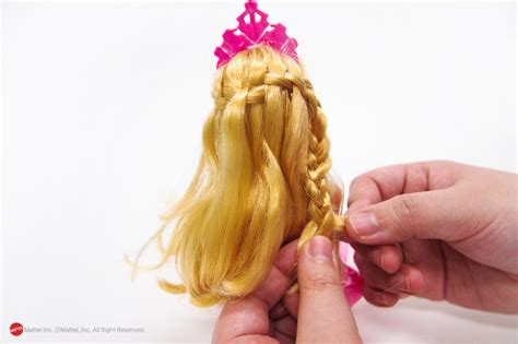 Как сделать красивую прическу для куклы