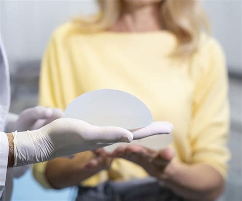 3 Things To Consider Before Having Breast Implants