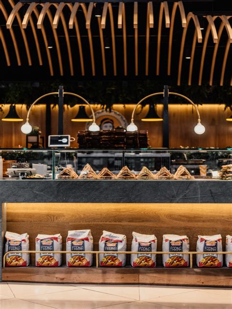 استفاده از قوس در طراحی داخلی کافه رستوران خط معمار