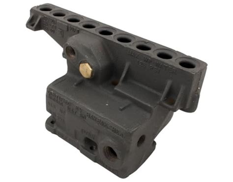 Inletoutlet Header