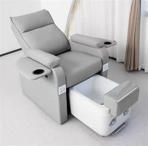 Үсчин Гоо сайхан Маникюр Салон ТҮРЭЭС Цоо шинээрээ буусан педикюр сандал зарна Facebook