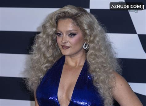 Bebe Rexha Sexy Shows Off Her Hot Cleavage At The Warner Music Group