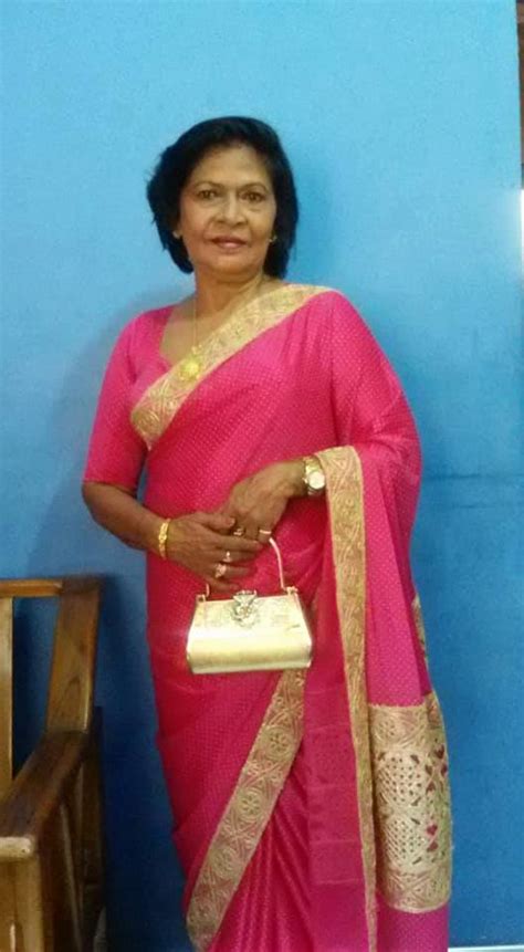 මානව සටහන් සුබ උපන් දිනයක් අක්කේ