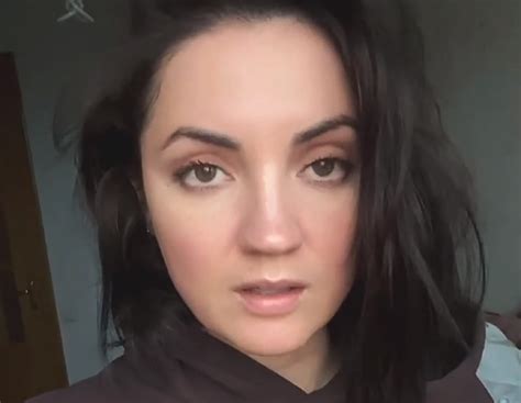 Оля Цибульская засветилась на улице с женатым мужчиной прижималась и целовала в щеку известно