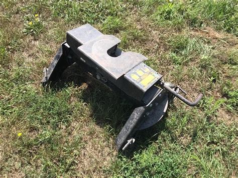 Hijacker Double Pivot 5th Wheel Hitch Bigiron Auctions