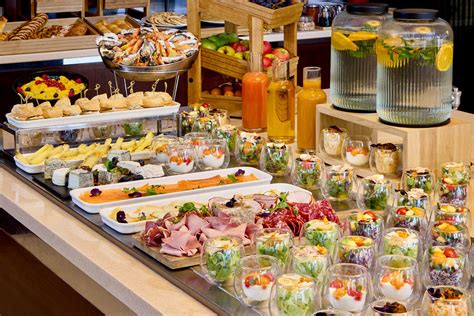 Marriotts Elegant Brunch Buffet Returns To The Champs Élysées With