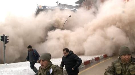 Փլուզում ուղիղ եթերում․ Թուրքիայում նոր երկրաշարժ է գրանցվել․ ՏԵՍԱՆՅՈՒԹ Factor Tv