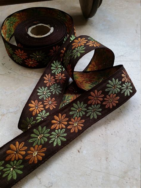 1 Vintage French Jacquard Ribbon Trim Woven Embroidered Daisy Floral
