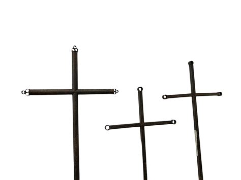 1160143 Metal Crosses H 174 Cm X 58 H 147 Cm X 54 And H 168 Cm X 54 Stockyard