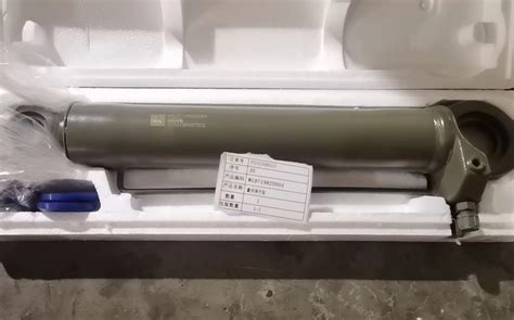 Wg9719820004 Cab Lifting Oil Cylinder